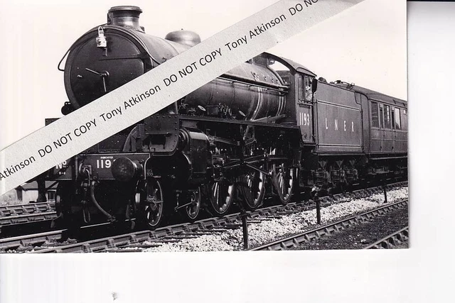 L.N.E.R. - B1 Class 4-6-0 No. 1193 - Vintage Image - # L15300 £1.50 ...
