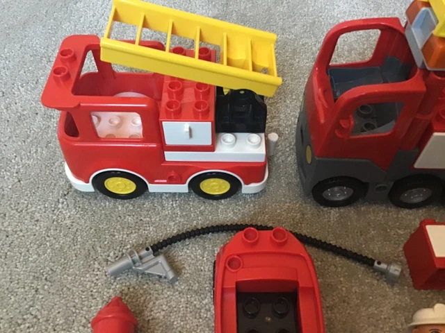 LEGO DUPLO FIRE Engine Truck Car Set Fire Fighter Hose Hydrant Figures ...