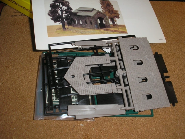 RATIO PLASTIC MODELS Ltd Scale Railway Kit N gauge203 engine shed £9.99 ...