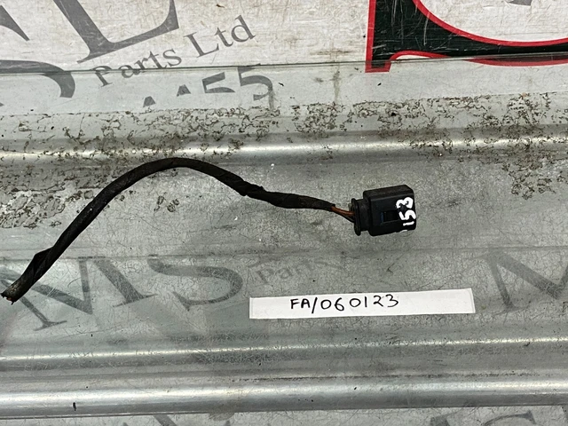 MERCEDES BENZ ENGINE Wiring Loom Harness Plug Connector A0525453826 £20 ...