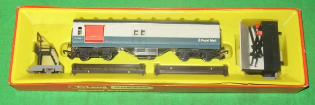 TRIANG HORNBY OO gauge R402M Royal Mail TPO operating mail coach set ...