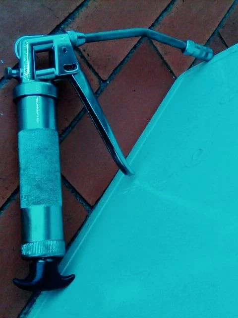 VINTAGE MOTOR VEHICLE TOOL-ROM JOM PRESSURE GREASEGUN-1960's £19.00 ...