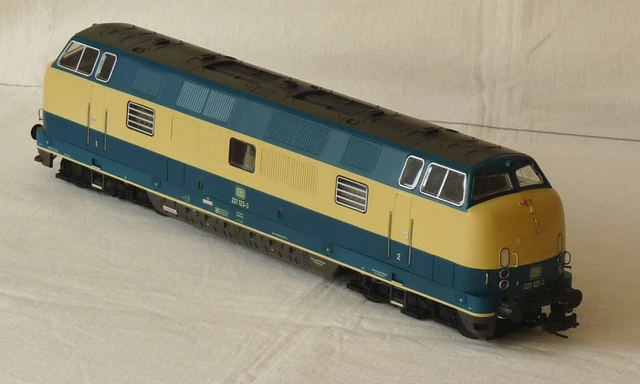 MBW 41123 / Diesellok V221 123-3 DB, Digital/Sound von ESU ab Werk ...