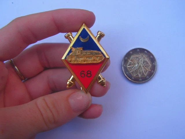 INSIGNE MILITAIRE 68eme régiment d artillerie à definir (R6 ) EUR 5,00 ...
