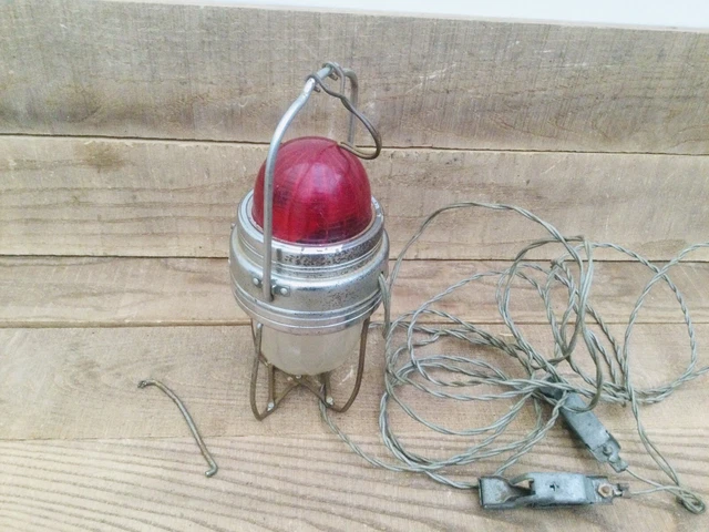 VINTAGE PIFCO CAR Inspection Lamp 12Volt Portable Lantern £12.00 ...