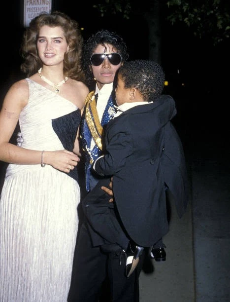 ACTRESS BROOKE SHIELDS singer Michael Jackson actor Emmanuel Lewis- Old ...