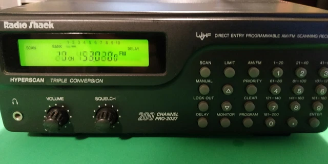 RADIO SHACK PRO-2037 200-Channel Vhf/Uhf Scanner W/Triple Conversion ...