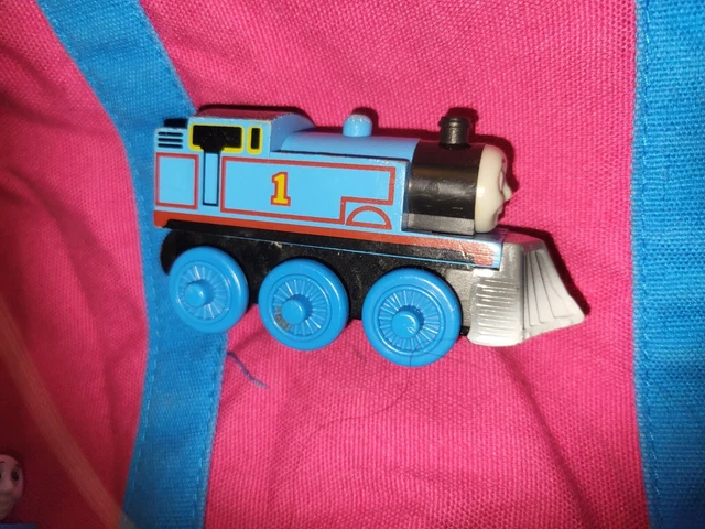 RARE WOODEN THOMAS Tank Engine Friends SNOW COVERED Thomas Winter ...