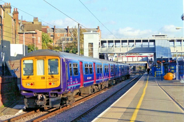 CLASS 319 NO 319441 in first capital connect £1.00 - PicClick UK