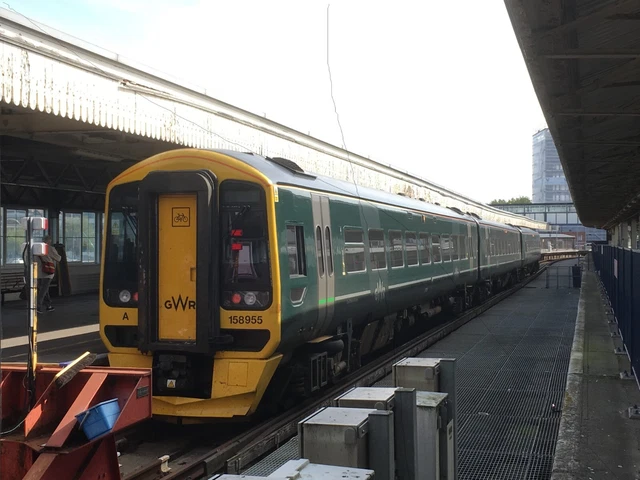 DIESEL TRAIN PHOTO Class 158 Gwr Photograph Sprinter Railway Picture ...