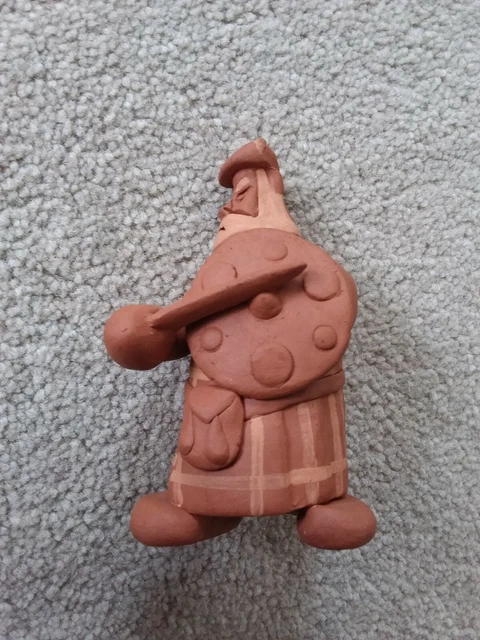 VINTAGE SCOTTISH POTTERY figure ‘Wee Men Of Glaur’ By Robert Coutts £12 ...