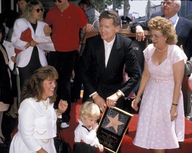 JERRY LEE LEWIS & family at Jerry Lee Lewis Honored with a S - 1989 Old ...