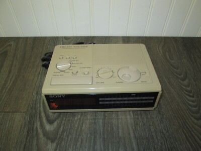 VINTAGE SONY DREAM Machine FM/AM Digital Clock Radio Model ICF-C2W ...