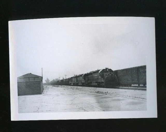 1960S SP SOUTHERN Pacific EMD SD45 Locomotive #9041 - Vtg B&W Railroad ...