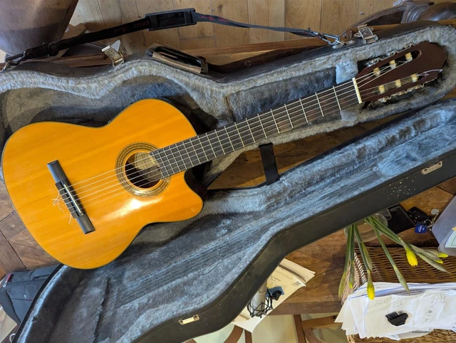 VINTAGE SAMICK THIN body Electro Classical guitar, electro acoustic ...