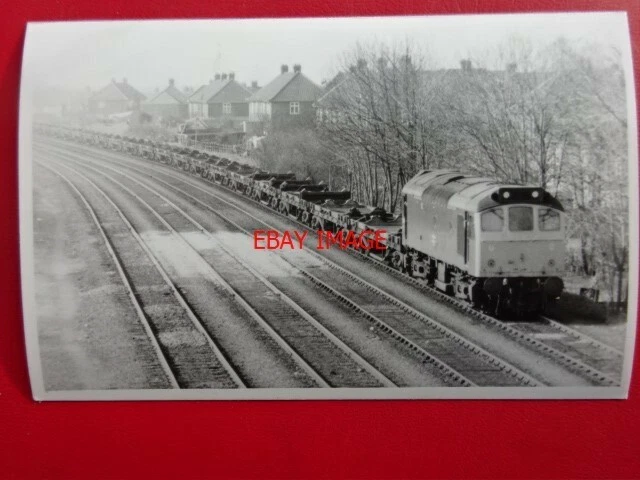 PHOTO BR Class 25 Loco No 25119 At York 1984 £2.25 - PicClick UK