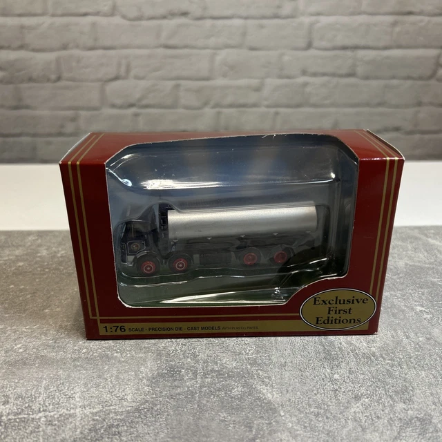 1:76 AEC 8-WHEEL Oval Tanker. Pickfords Livery. 32602 EFE Commercials ...