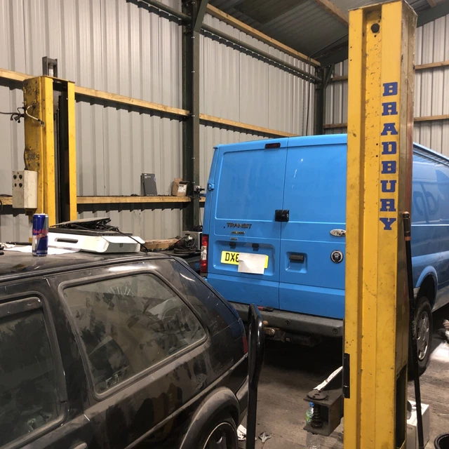 BRADBURY 2 POST LIFT CAR VEHICLE RAMP LIFT 3 PHASES 3tone, need motor ...