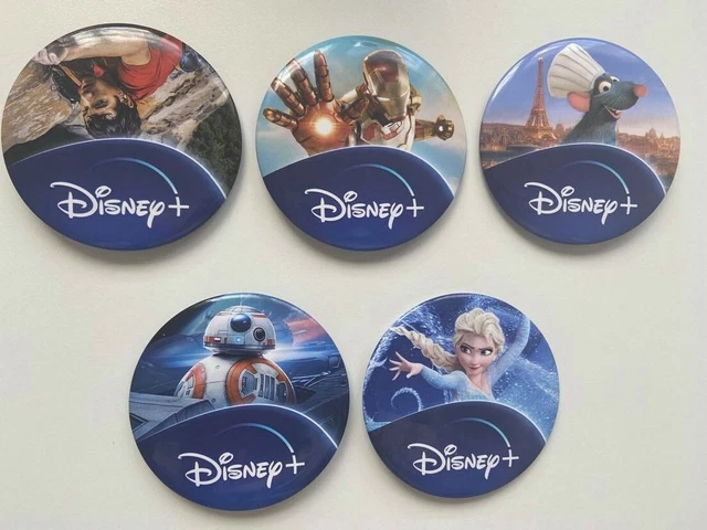 LOT DE 5 Badges buttons Disneyland Paris Disney + ( frozen, iron man ...