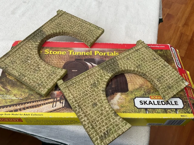 HORNBY SKALEDALE R8509 Single Track Tunnel Portals Boxed Oo Scale £5.43 ...