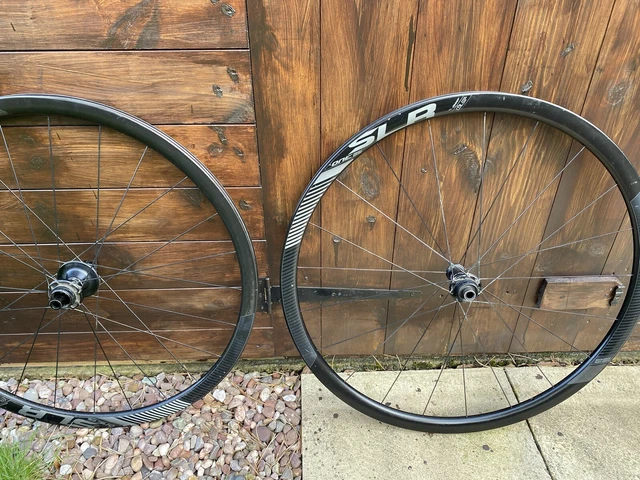 GIANT SLR 1 Carbon wheel set, disc brakes, thru Axles. 42mm rim ...