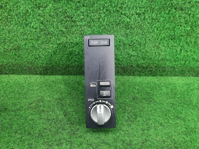 TOYOTA LANDCRUISER 200 Series, 4Wd, Dac Switch, 11/07-03/21 Console ...