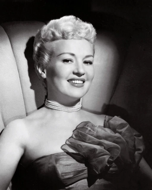 Betty Grable Actress And Sex Symbol 8x10 Publicity Photo Op 319 Eur 1009 Picclick Fr
