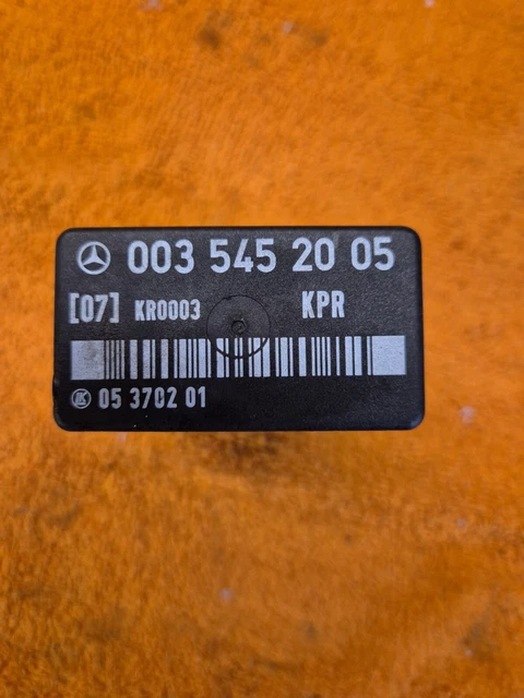 ORIGINAL MERCEDES BENZ W124 W201 W460 Fuel Pump Relay 0035452005 £45.00 ...