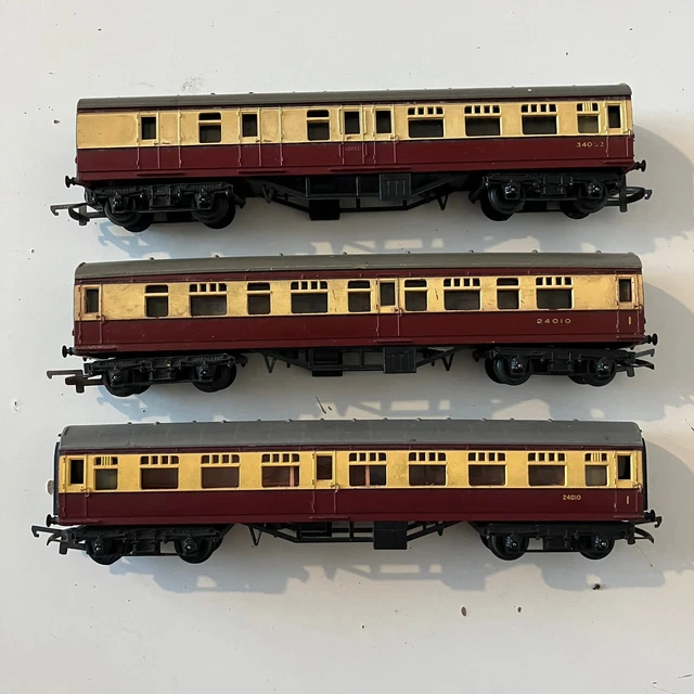 3 X TRIANG R29/221 OO Gauge 9” BR Mainline Train Coach - Red and Cream ...