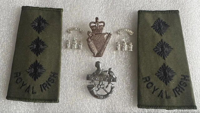 ROYAL IRISH REGIMENT Officer Captains Rank Slides Collar Caubeen ...