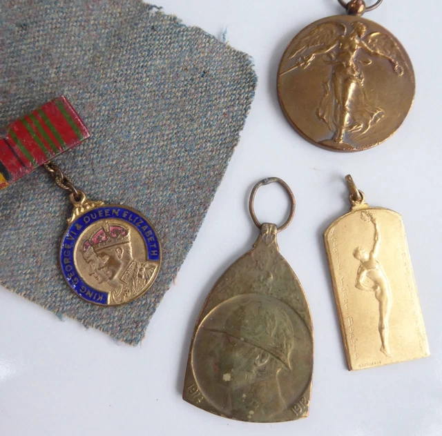 BELGIAN WW1 MEDAL collection Bronze Commemorative Service & gilt Victory medals £39.99 - PicClick UK