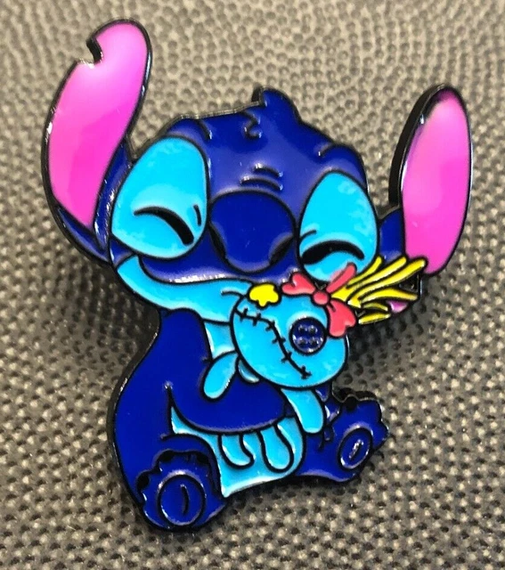 DISNEY PIN FANTASY Lilo & Stitch Scrump doll hugging hug smile toy ...