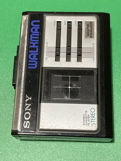 RARE SONY WALKMAN WM33 Personal Cassette Player 1980s Graphic Equaliser ...