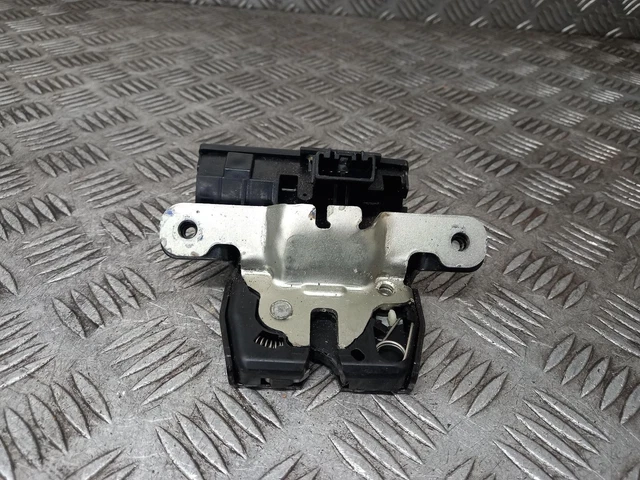 FORD FIESTA MK7 Tailgate Boot Lock 1.6L Petrol 8A61A442A66BE 2013 14 15 ...