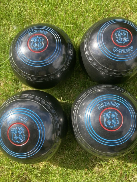 SET OF HENSELITE Almark Commander Lawn Bowls 4, Size 5M. Great ...