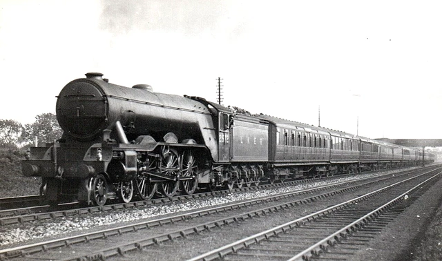 LNER CLASS A1 4-6-2 No 2572 "ST GATIEN" at YORK R/PHOTO by CECIL ORD ...
