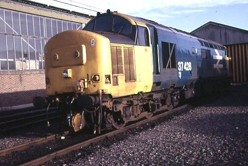 ORIGINAL COLOUR SLIDE of unnamed 37428 BR class 37 diesel loco £2.50 ...