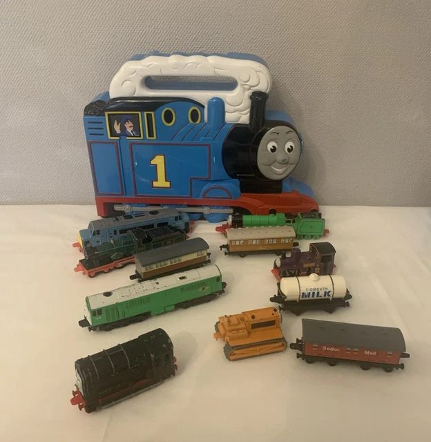 THOMAS THE TANK Engine Carry Case With 11 Vehicles/Trains - Well Used ...