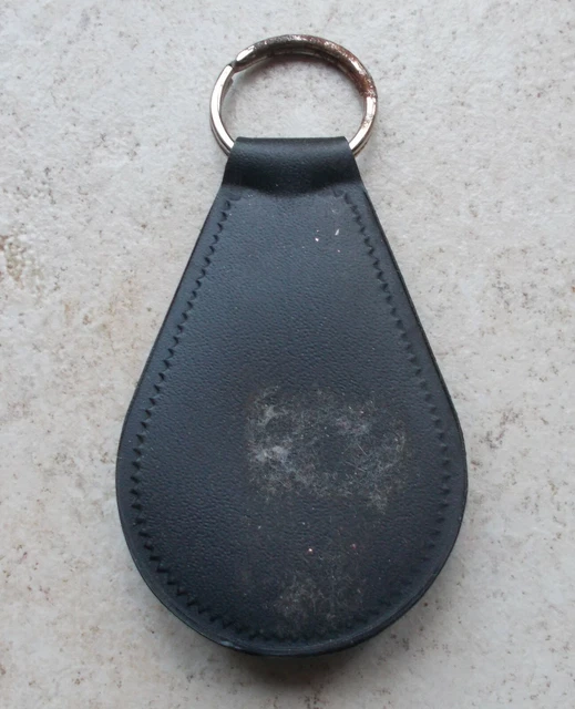 VINTAGE CASTROL MOTOR Oil Keyring key chain France french petroliana ...