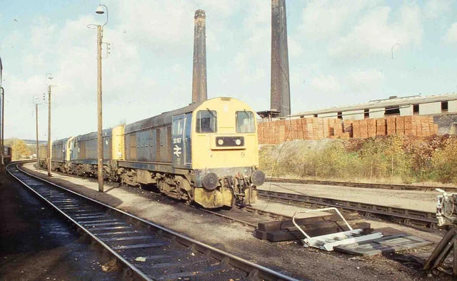 35MM SLIDE BR British Rail Diesel Loco Class 20 20167 barrow hill ...