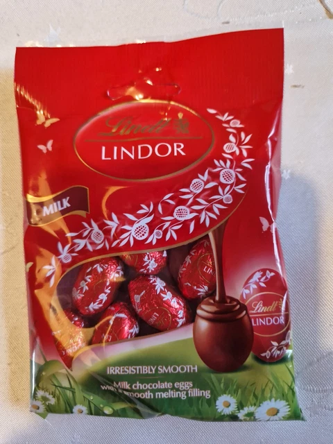 LINDT LINDOR Milk Chocolate Mini Easter Eggs 80G Bag Chocolates £1.00 ...