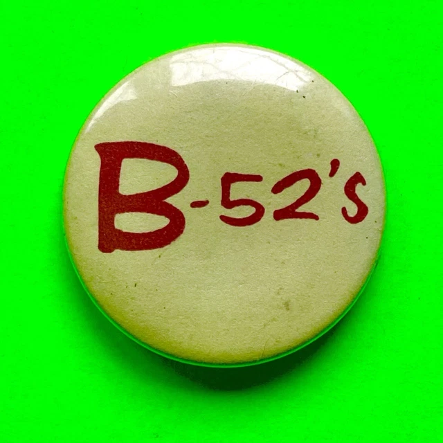 THE B-52’S 🔥 RARE 🔥 Vintage Pin Badge 🔥 1970s New Wave 🎄 CHRISTMAS GIFT ...