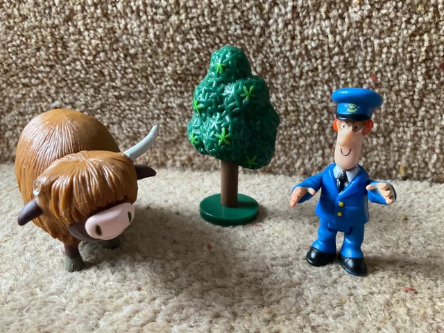 POSTMAN PAT DAISY The Runaway Cow with Postman Pat + Tree Figures £9.99 ...