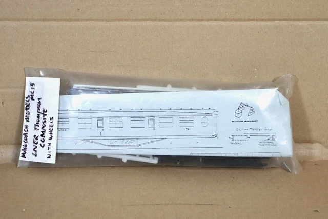 MAIL COACH MC15 Kit Construit Lner Thompson Composite Coach Kit Avec ...