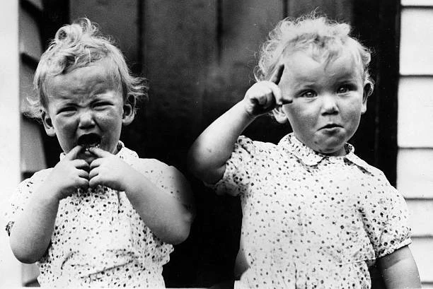 21-MONTH-OLD TWINS NICHOLAS And Rita Brazier 1932 OLD PHOTO $8.55 ...