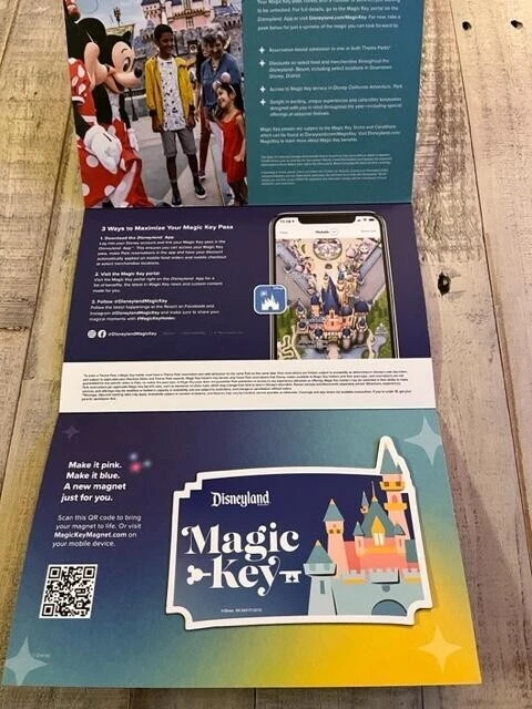 NEW DISNEYLAND MAGIC KEY HOLDER MAGNET 2022 Still in Mailer; Blue with ...