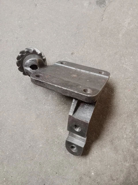 DVE MAGNETO BASE / platform and gear.Amanco Hired Man 2.25hp 2.5hp 3hp ...