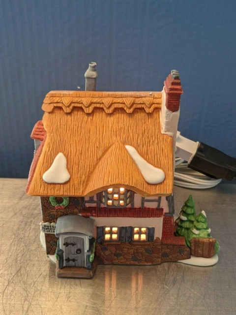 DEPT 56 DICKENS Village - Betsy Trotwood's Cottage - de David ...