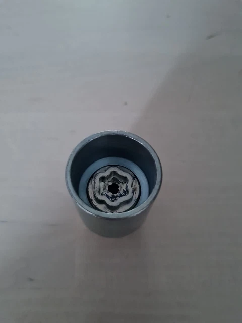 GENUINE TOYOTA / LEXUS LOCKING WHEEL NUT KEY £21.99 - PicClick UK