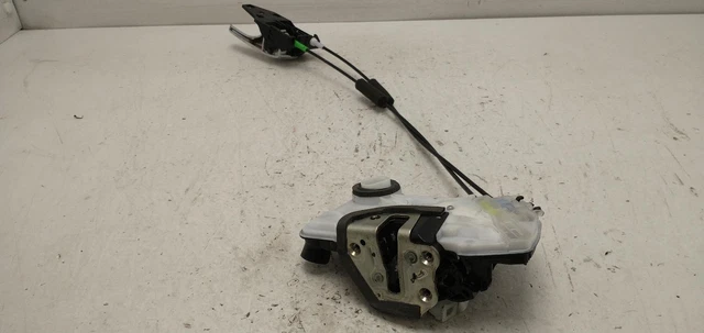 TOYOTA HILUX DOOR SOLENOID 4 Door Pickup 69040-02450 15-22 £101.00 ...